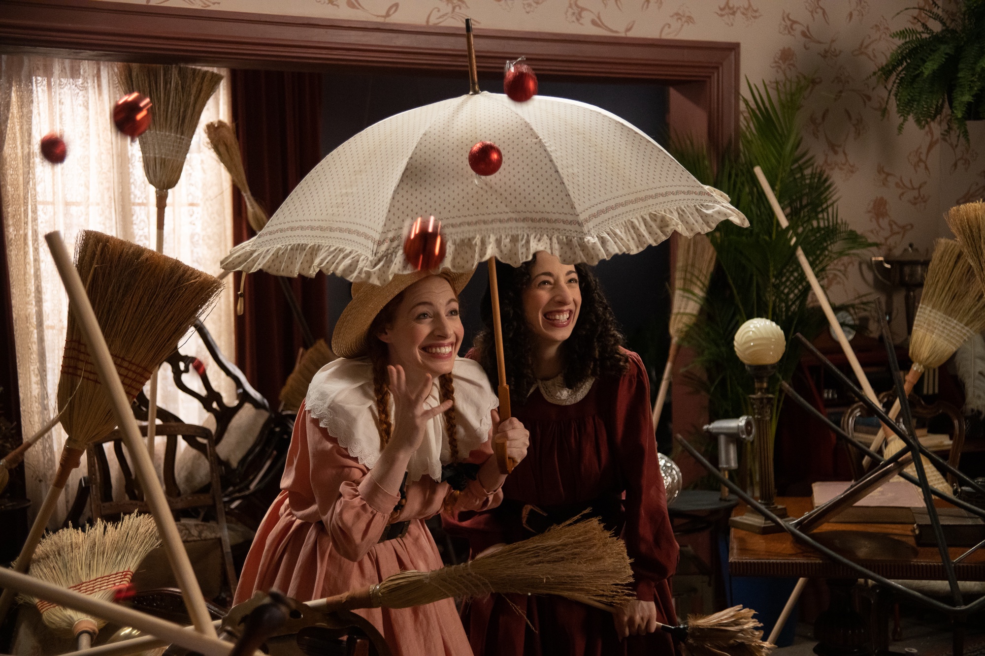 Breaking Plates: a new film from Karen Pearlman smashes past and ...